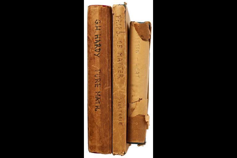 Nobel prize medal of DFT inventor Walter Kohn is up for auction | News ...